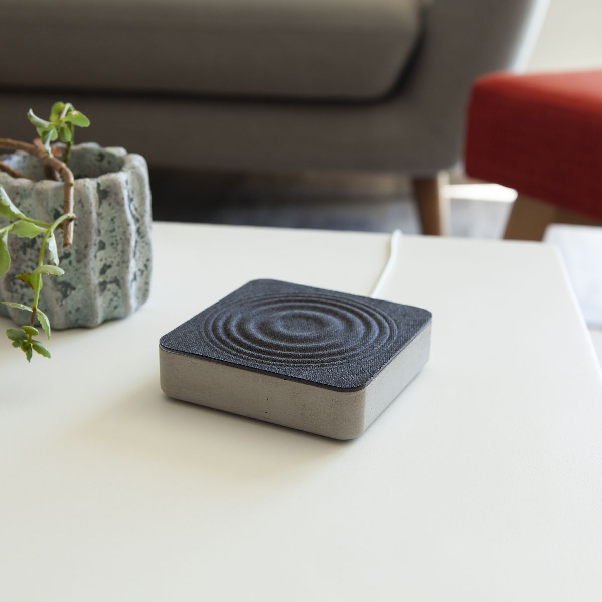 Block concrete: Decorative concrete wireless charger.