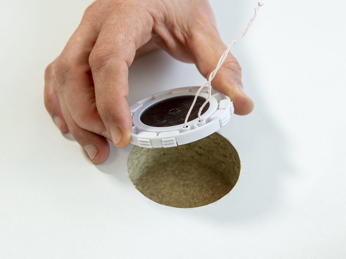 EASY CLIP range allows you to create wireless charger networks.