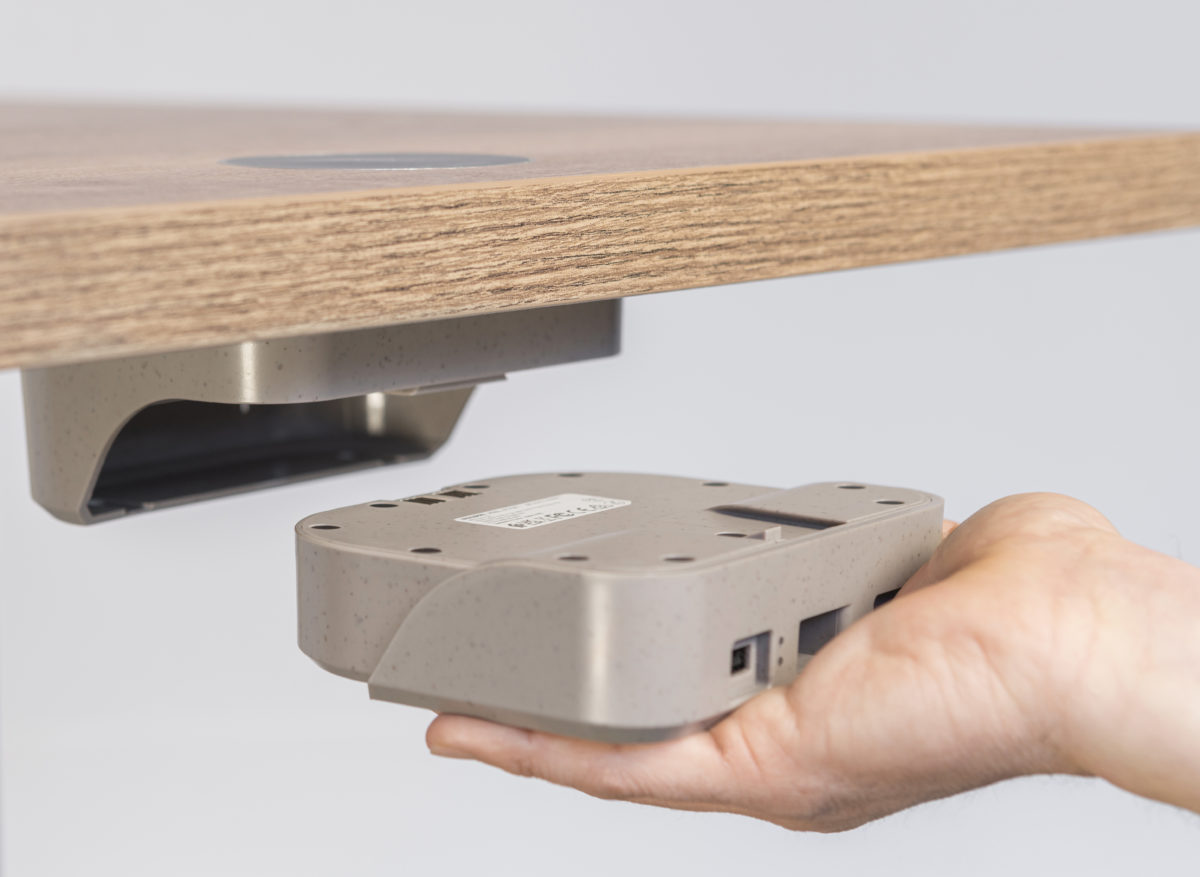 EASY CLIP range allows you to create wireless charger networks.